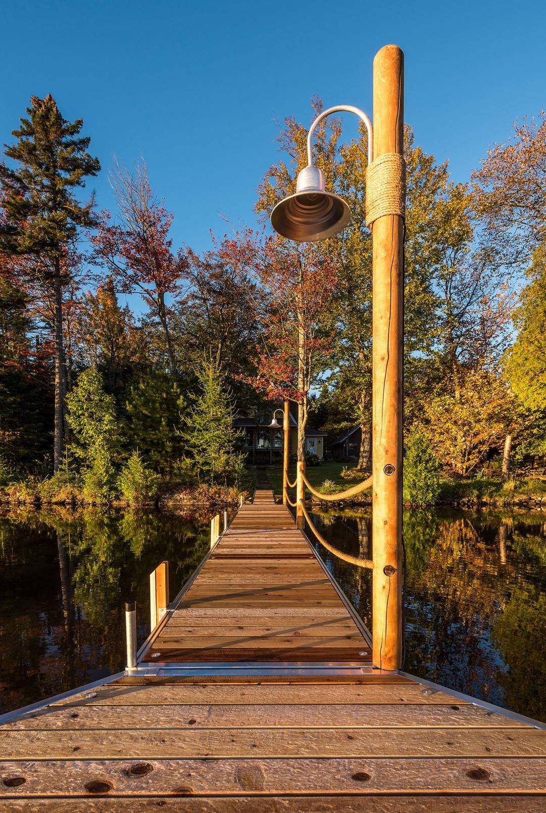 The Lighthouse Docks | Docks made in Quebec